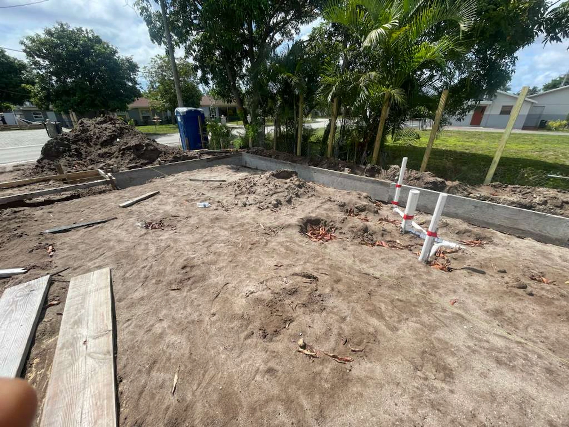 Mompie Construction | Roofing & Windows Palm Beach FL